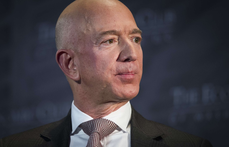 Le patron d'Amazon Jeff Bezos accuse un tabloïd de chantage à la sexpic ...